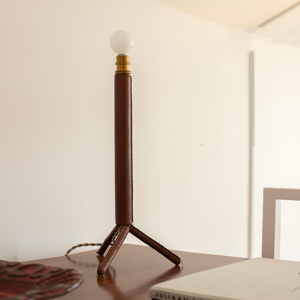 Vintage Leather Stand / Desk Light – Archeologie Studio ONLINE SHOP